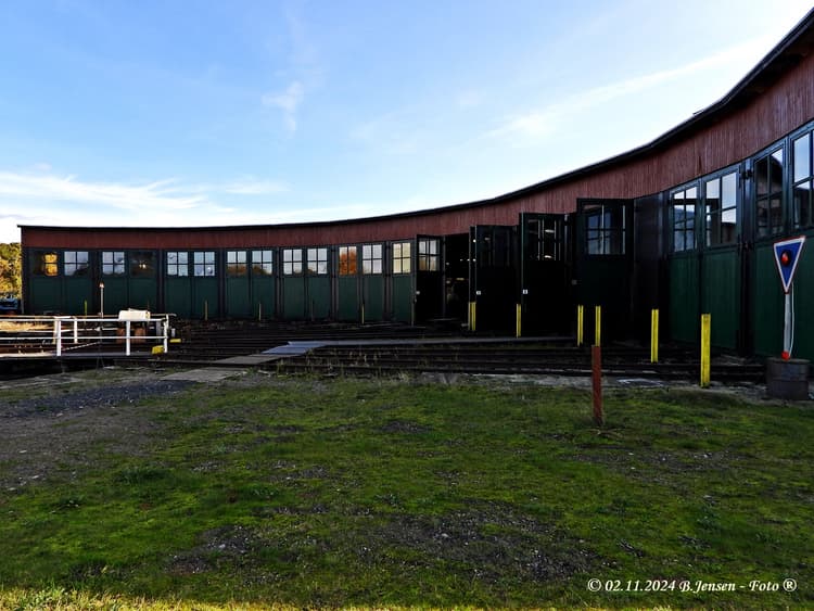 Kørsel med veterantog fra Gedser Remise til Nykøbing F station ...