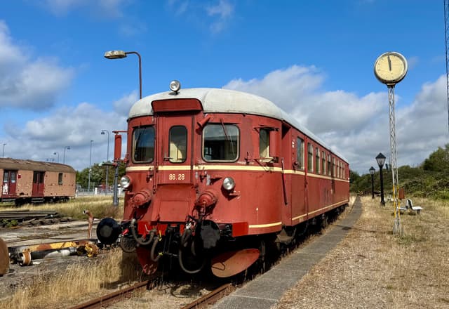 Kørsel med veterantog fra Gedser Remise til Nykøbing F station ...